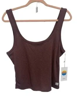 Vuori | Tops | 87 Nwt Vuori Sunrise Cropped Tank Size Xl | Poshmark
